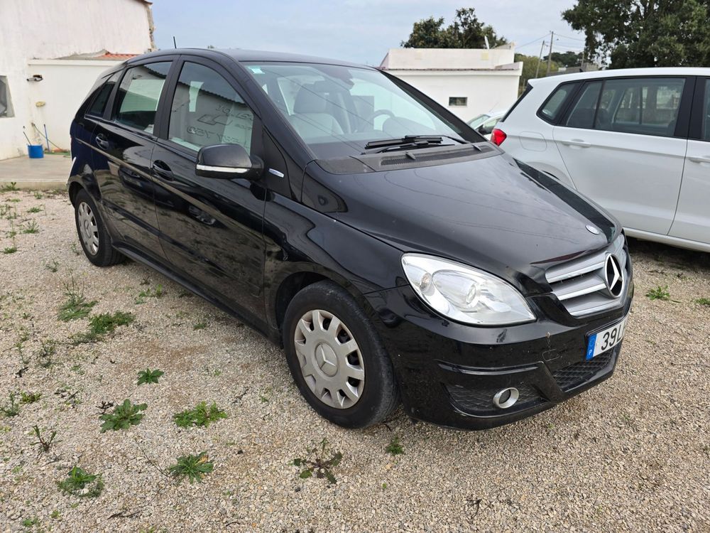 Usado Mercedes-Benz B 160 2011 - 8 950 EUR, 122 000 km - Standvirtual.com