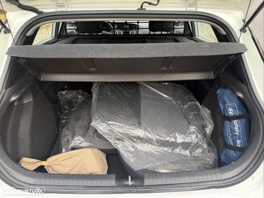 Usado Hyundai i20 1.1 CRDi Access+Bluetooth+Comandos no Volante 2018 ...