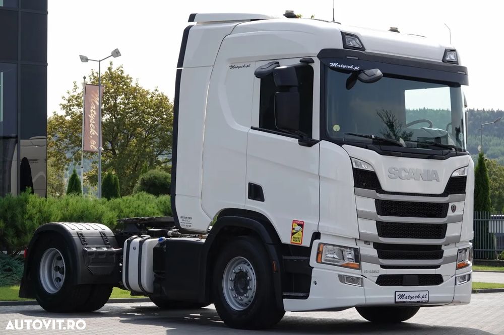 Utilizat Scania R 450 / RETARDER / HIDRAULIC / LOW CAB / TOATE PE PERNE ...
