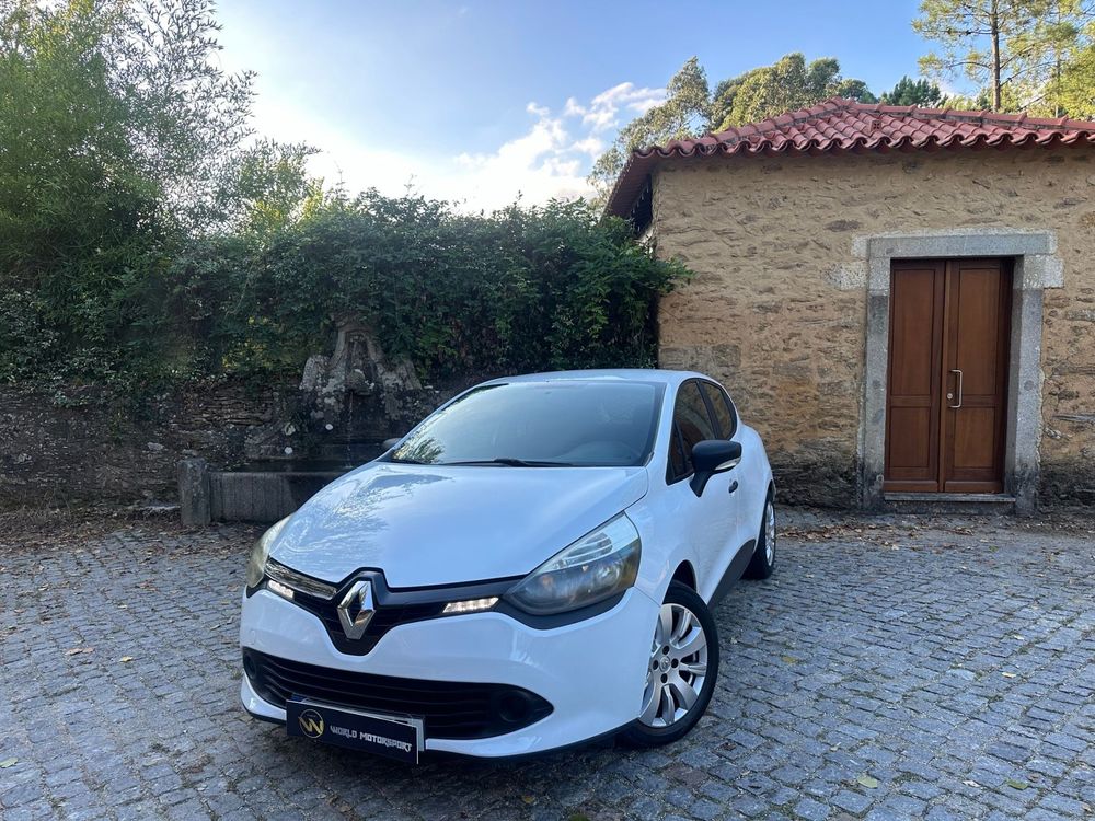Usado Renault Clio 1.5 dCi Dynamique S 2016 - 8 490 EUR, 75 000 km - Standvirtual.com