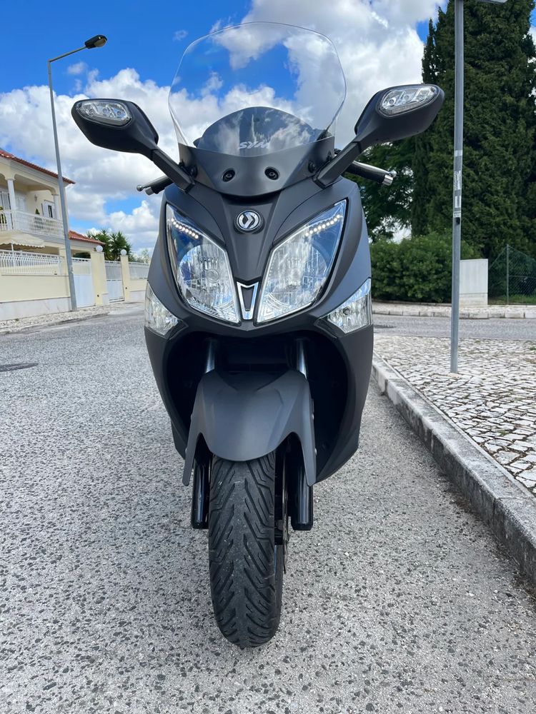 Usado Sym GTS 2015 - 2 550 EUR - Standvirtual.com