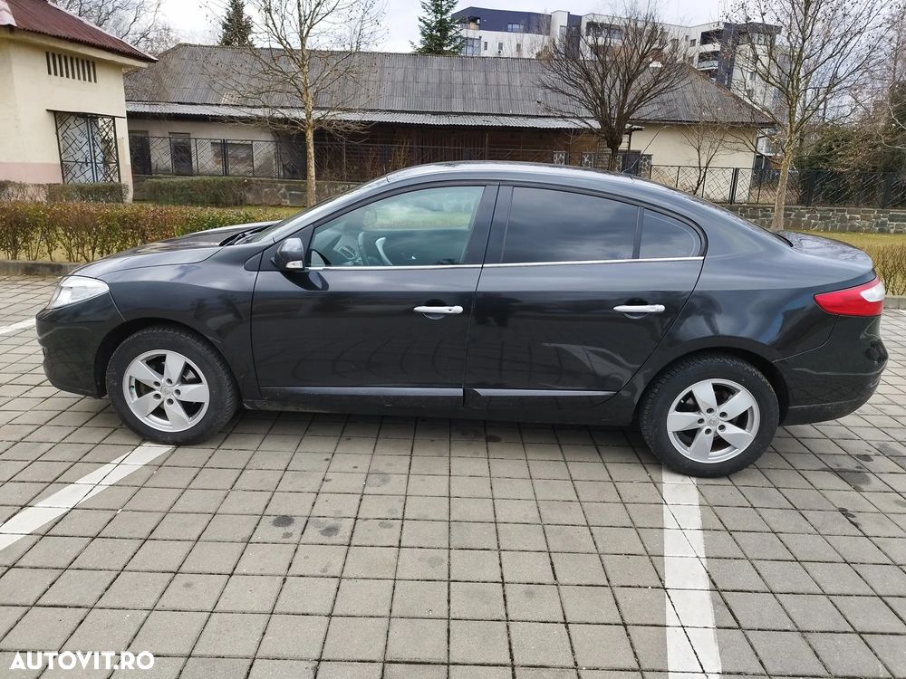 Utilizat Renault Fluence 2011 - 2 900 EUR, 260 000 km - Autovit.ro
