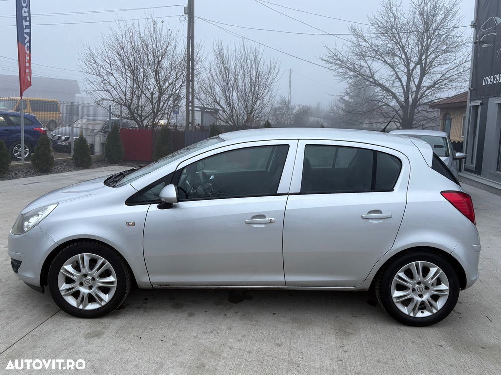 Utilizat Opel Corsa 2009 - 2 980 EUR, 190 000 km - Autovit.ro