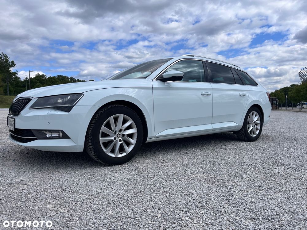 Używany Skoda Superb 2017 - 73 500 PLN, 87 000 km - Otomoto.pl
