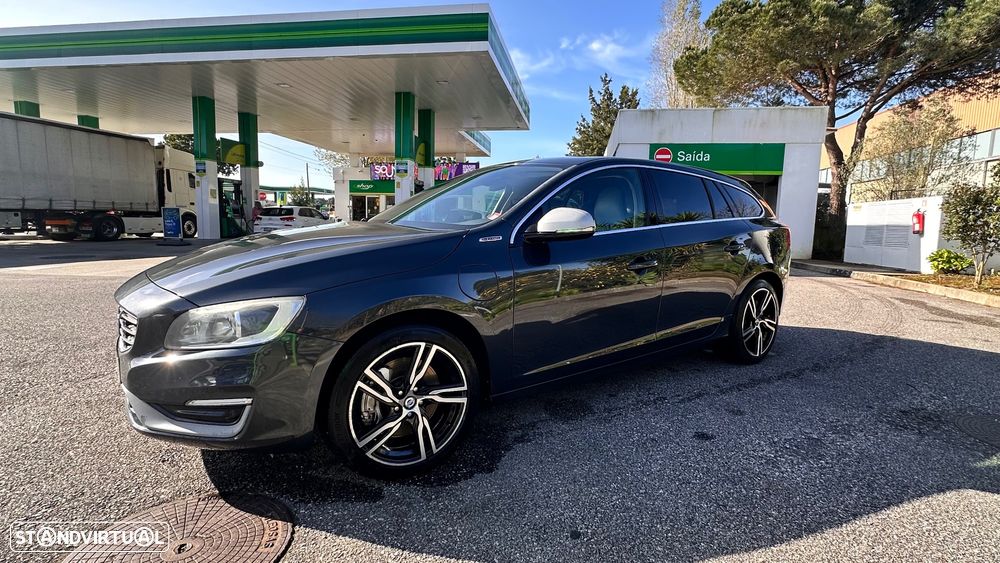 Usado Volvo V60 2014 - 15 500 EUR, 125 800 km - Standvirtual.com