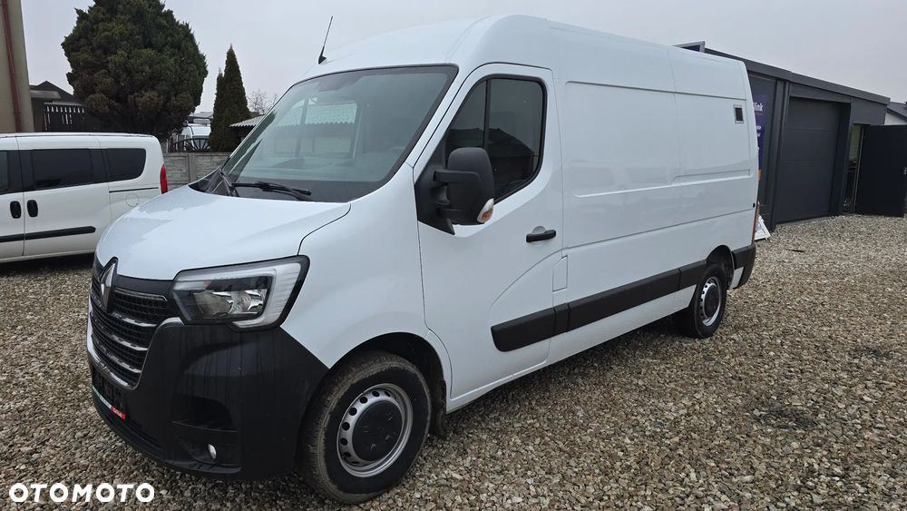 Używany Renault Master 165 KM L2H2 2023 - 61 900 PLN, 128 000 km ...