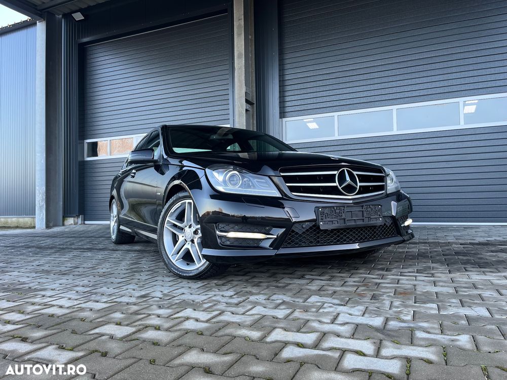 Utilizat Mercedes-Benz C 2012 - 9 999 EUR, 215 508 km - Autovit.ro