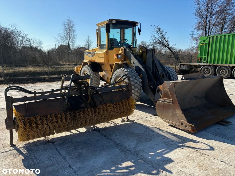 Używany Volvo L70 C Łyżka / Szczotka / Widły 1999 - 99 000 PLN - Otomoto.pl