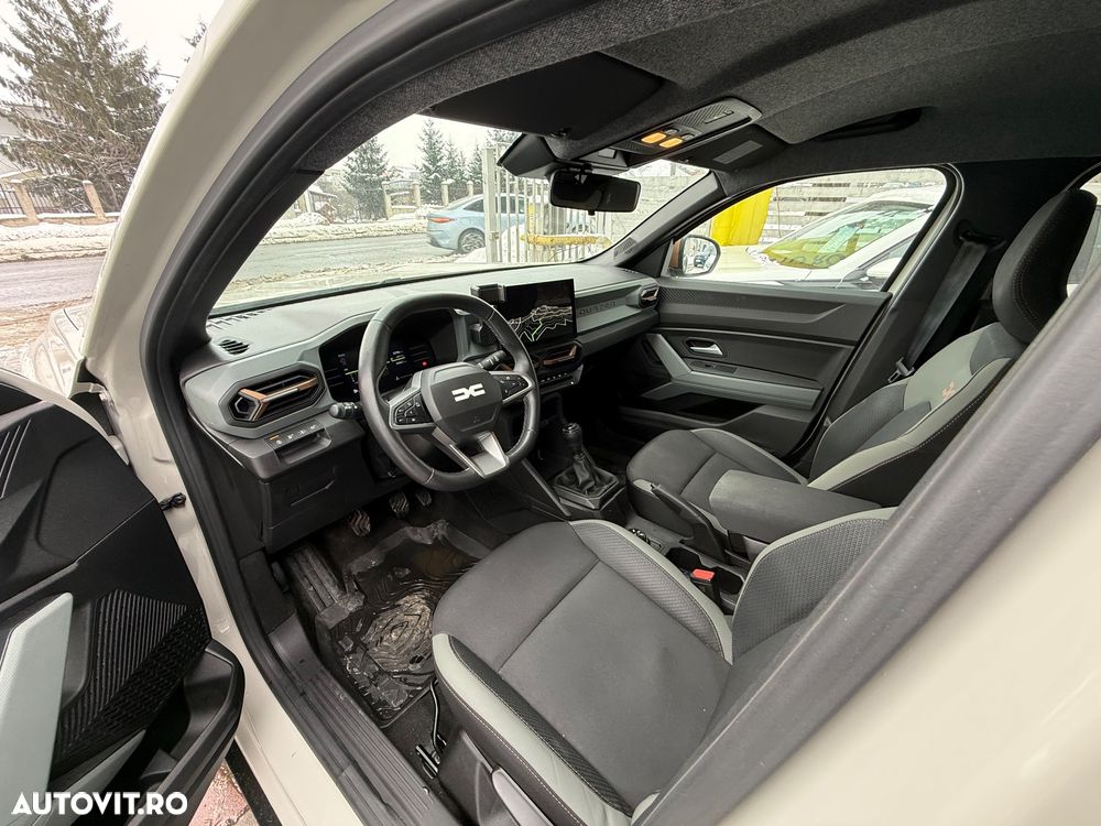 Utilizat Dacia Duster 2024 - 21 550,10 EUR, 33 800 km - Autovit.ro