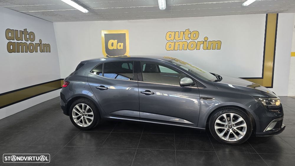 Usado Renault Mégane 2016 - 12 950 EUR, 133 000 km - Standvirtual.com