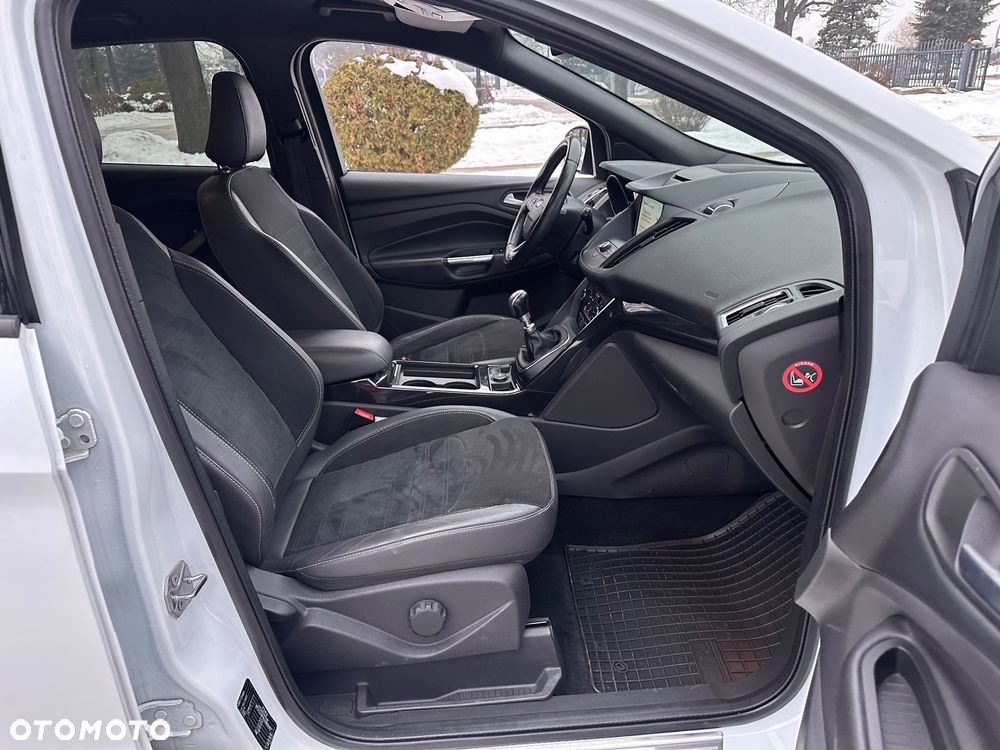 Używany Ford Kuga 2017 - 67 999 PLN, 162 000 km - Otomoto.pl