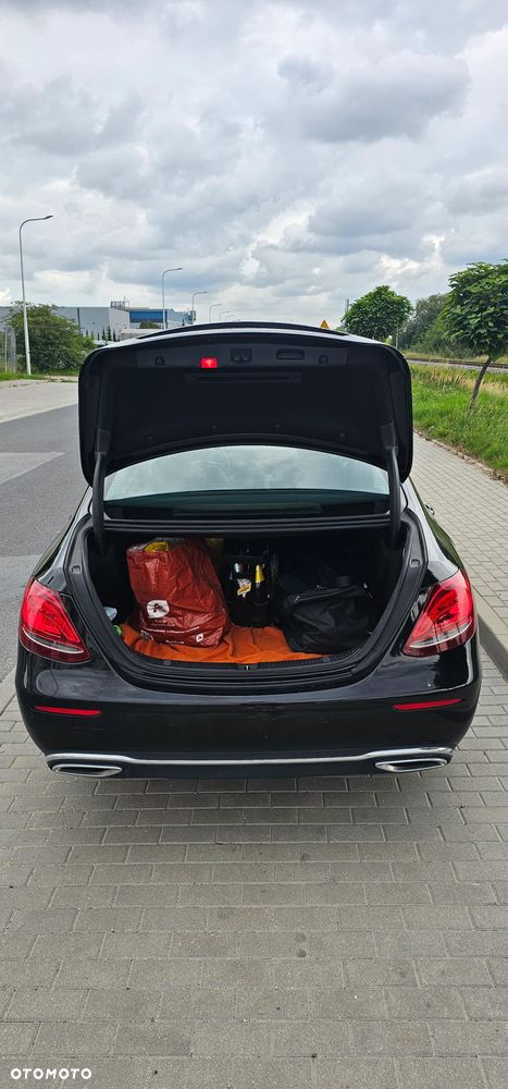 Używany Mercedes-Benz Klasa E 2016 - 64 900 PLN, 330 000 km - Otomoto.pl