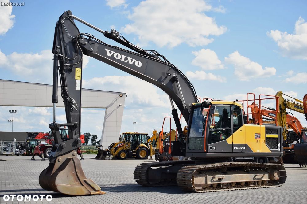Używany Volvo EC200 2020 - 471 090 PLN - Otomoto.pl