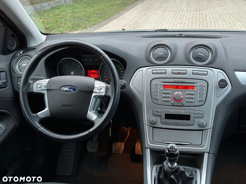 Używany Ford Mondeo 2007 - 10 900 PLN, 235 000 km - Otomoto.pl
