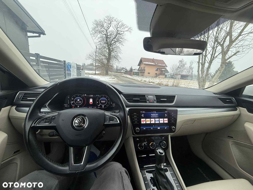 Używany Skoda Superb 2018 - 67 900 PLN, 236 000 km - Otomoto.pl
