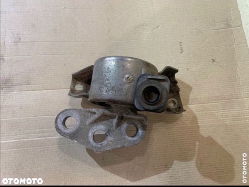 Używany Poduszki silnika - 50 PLN - Otomoto.pl