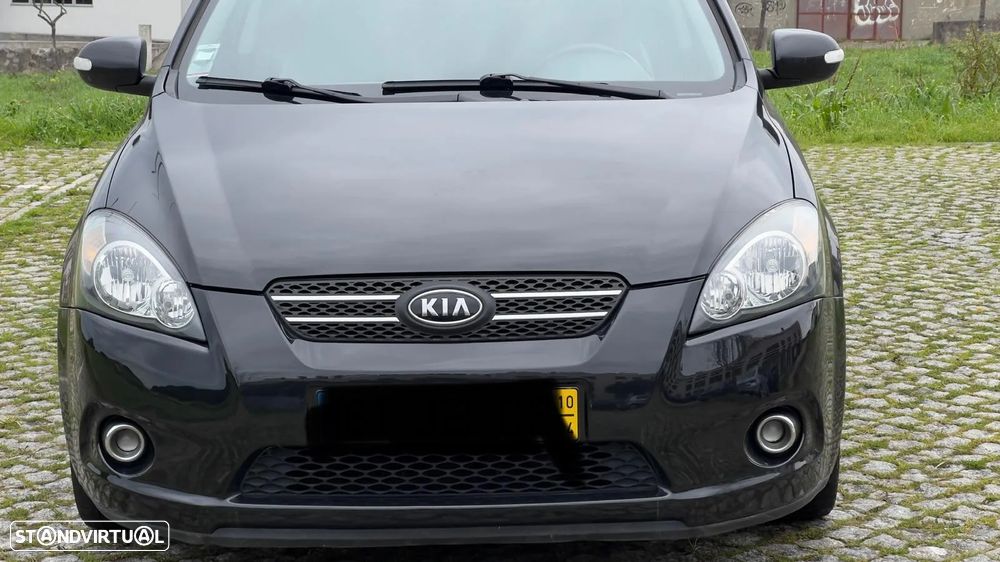 Usado Kia Ceed 2010 - 8 250 EUR, 182 400 km - Standvirtual.com