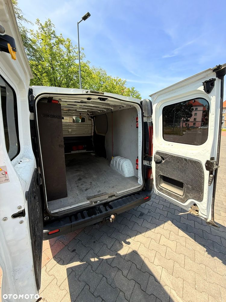 Używany Opel Vivaro L2H1 2015 - 35 000 PLN, 250 000 km - Otomoto.pl