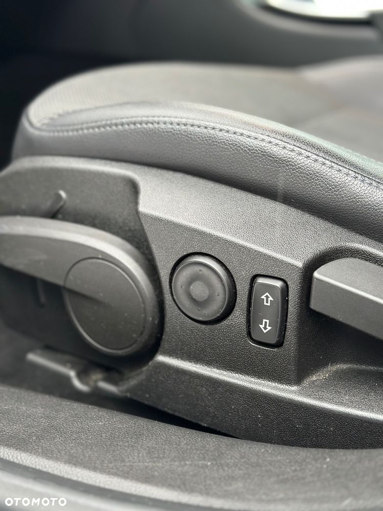 Używany Opel Insignia 2010 - 13 800 PLN, 248 000 km - Otomoto.pl