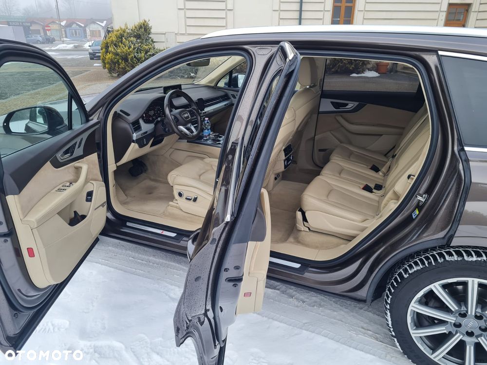 Używany Audi Q7 2018 - 123 600 PLN, 238 000 km - Otomoto.pl