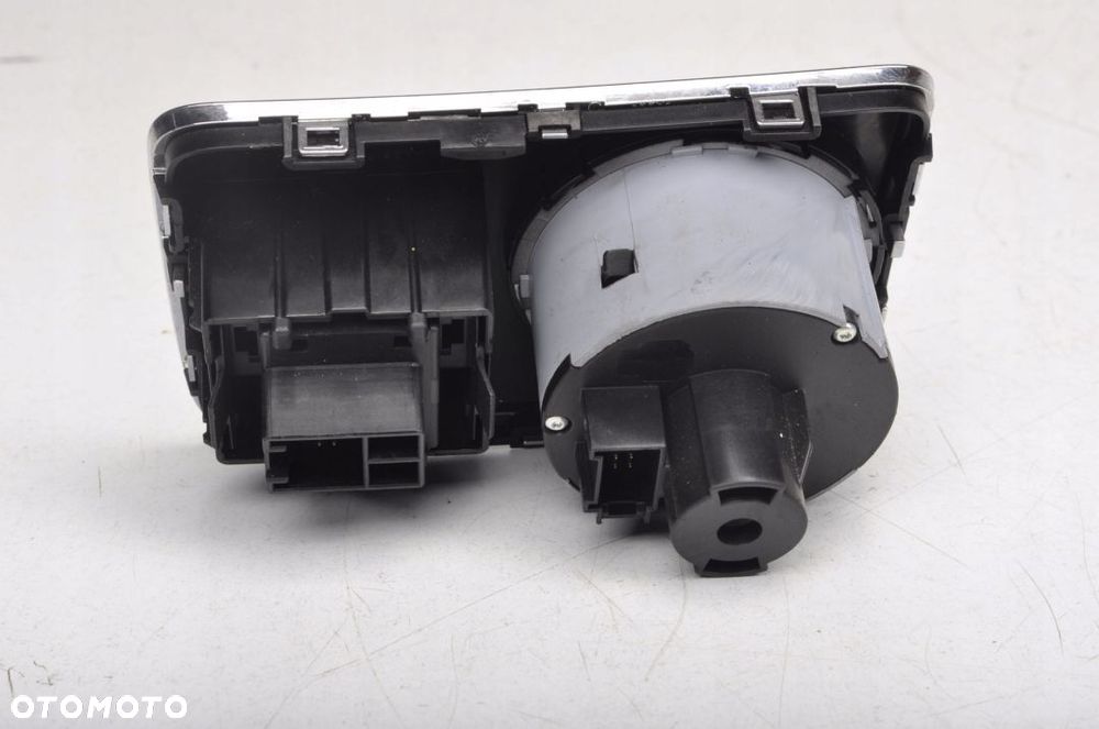 Używany Panele sterowania, przełączniki - 40 PLN - Otomoto.pl