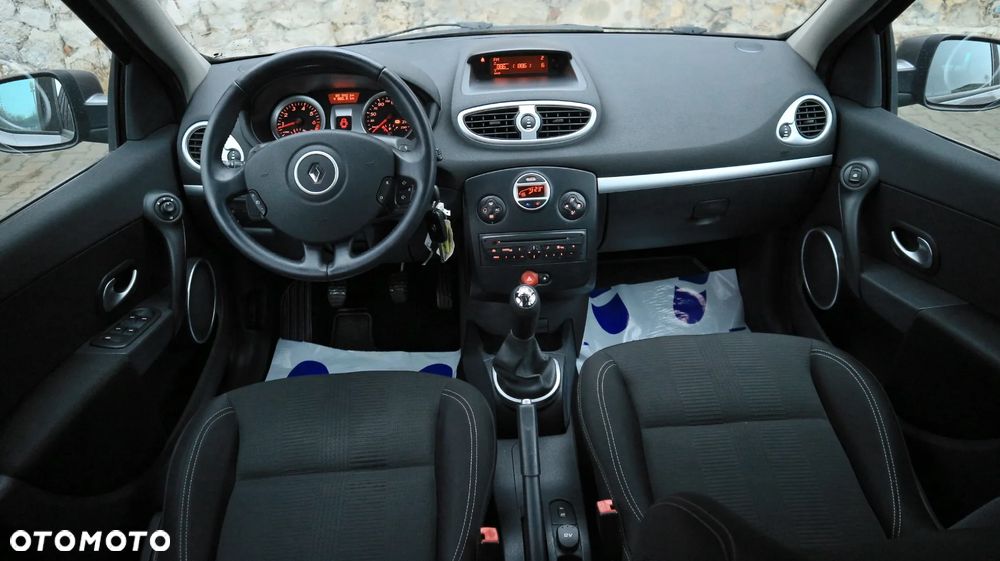 Używany Renault Clio 2010 - 13 900 PLN, 138 790 km - Otomoto.pl