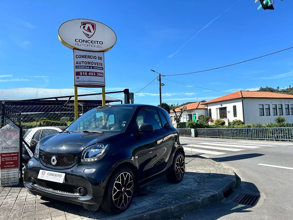 Usado Smart ForTwo Coupé 2019 - 12 990 EUR, 49 400 km - Standvirtual.com
