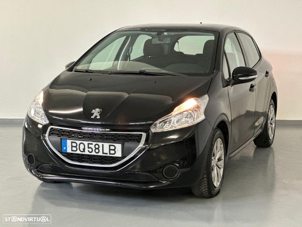 Usado Peugeot 208 2015 - 7 490 EUR, 80 000 km - Standvirtual.com