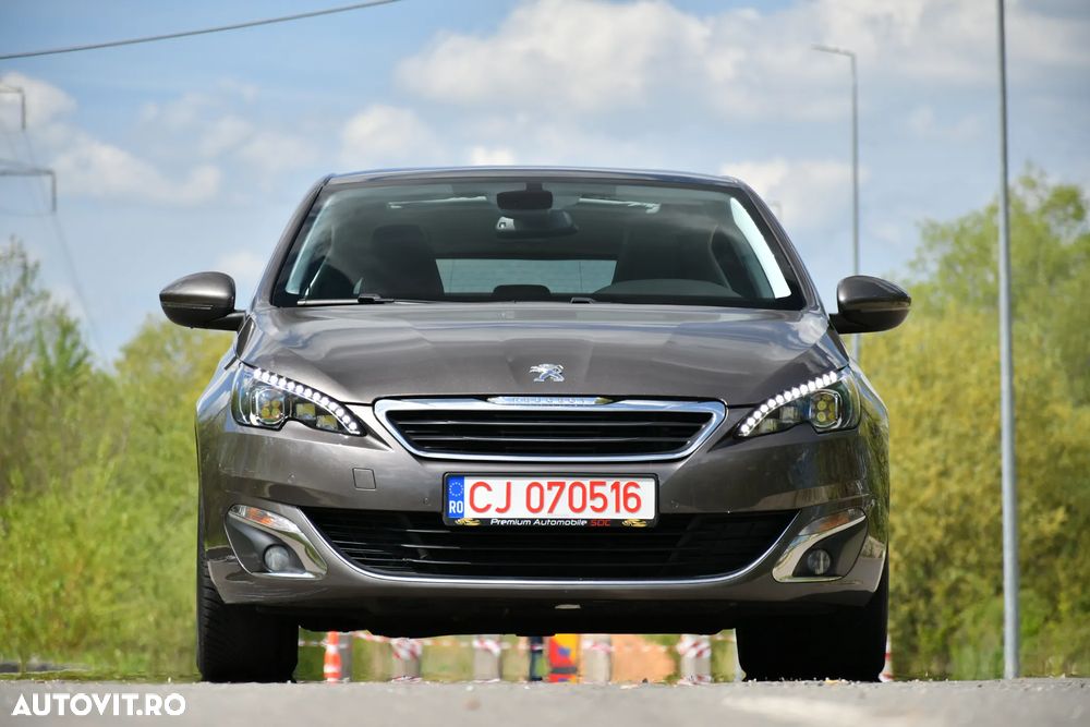 Utilizat Peugeot 308 2015 - 6 789 EUR, 229 000 km - Autovit.ro