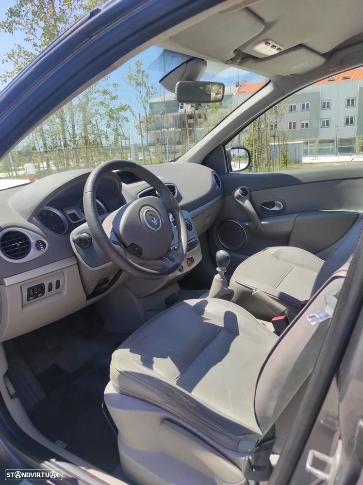 Usado Renault Clio 2009 - 3 500 EUR, 277 808 km - Standvirtual.com