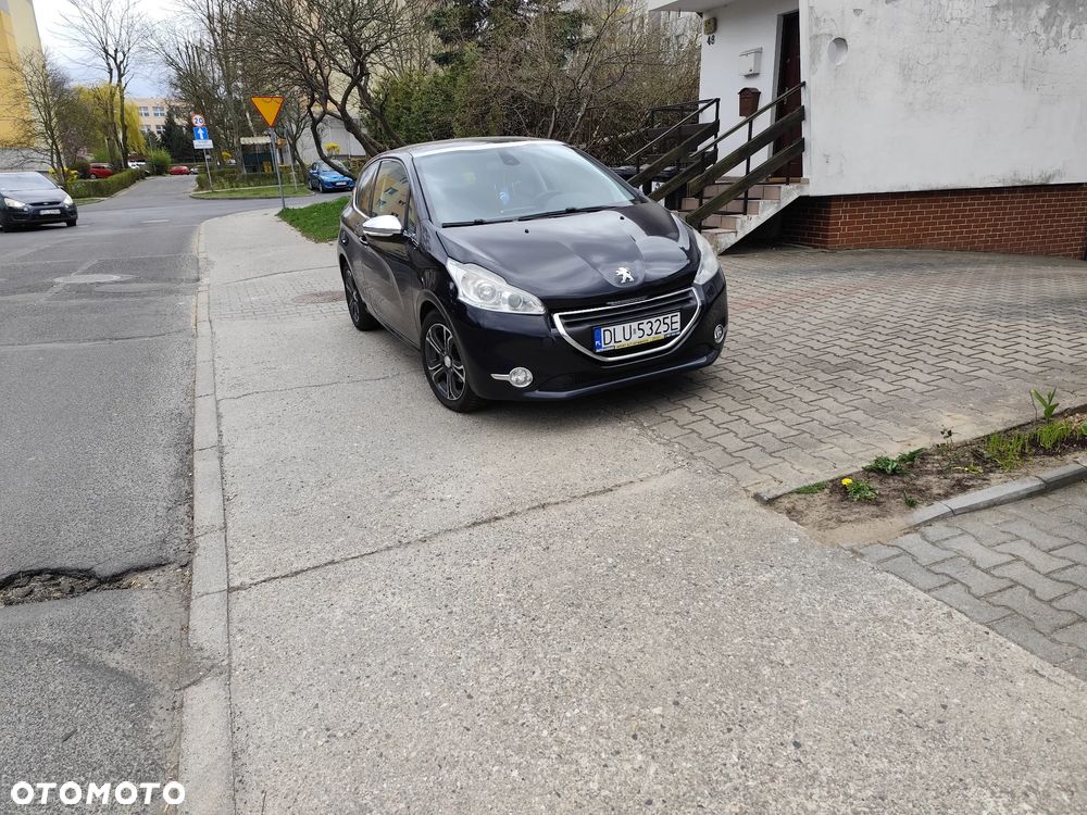Używany Peugeot 208 2014 - 24 000 PLN, 199 378 km - Otomoto.pl