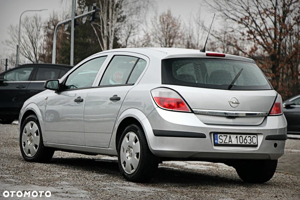 Używany Opel Astra 2006 - 4 900 PLN, 345 000 km - Otomoto.pl
