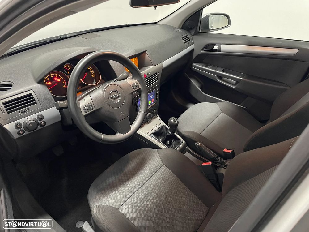 Usado Opel Astra Caravan 2005 - 3 750 EUR, 222 598 km - Standvirtual.com