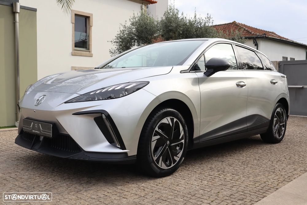 Usado MG MG4 2023 - 26 990 EUR, 14 402 km - Standvirtual.com