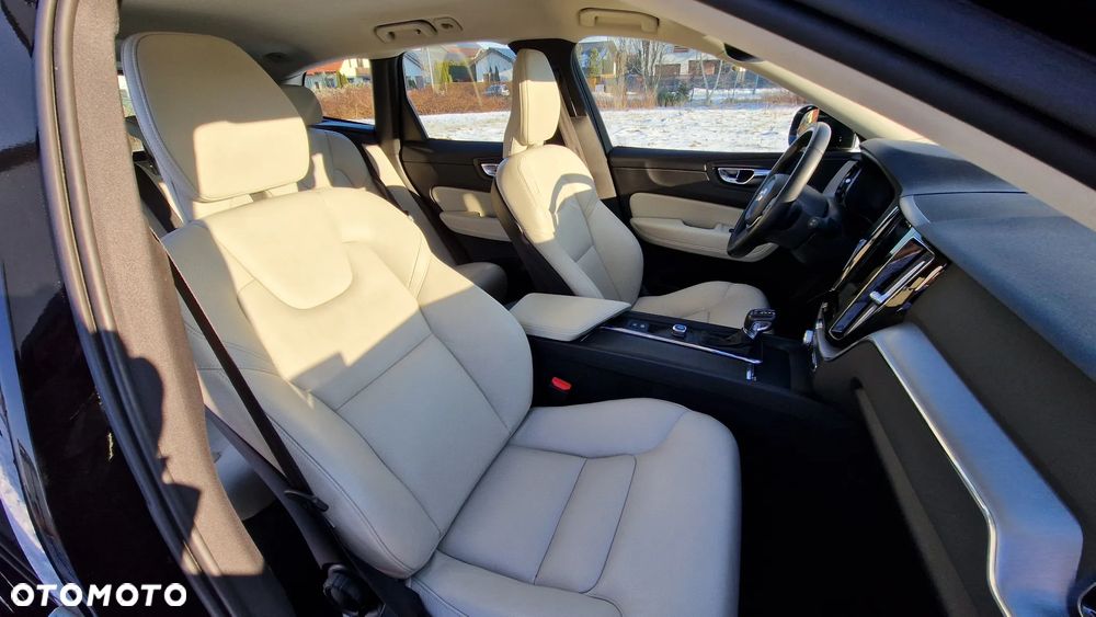 Używany Volvo XC 60 2019 - 105 000 PLN, 131 141 km - Otomoto.pl
