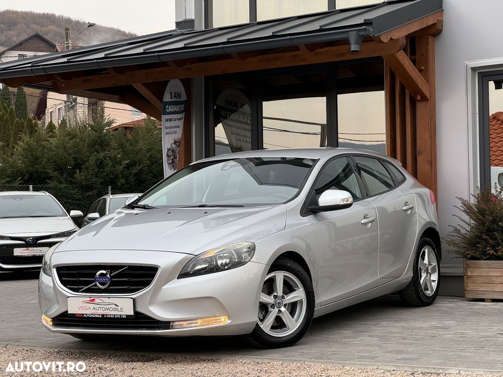 Utilizat Volvo V40 2014 - 6 999 EUR, 211 700 km - Autovit.ro