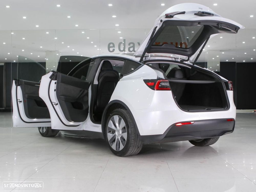 Usado Tesla Model Y 2022 - 36 490 EUR, 57 219 km - Standvirtual.com