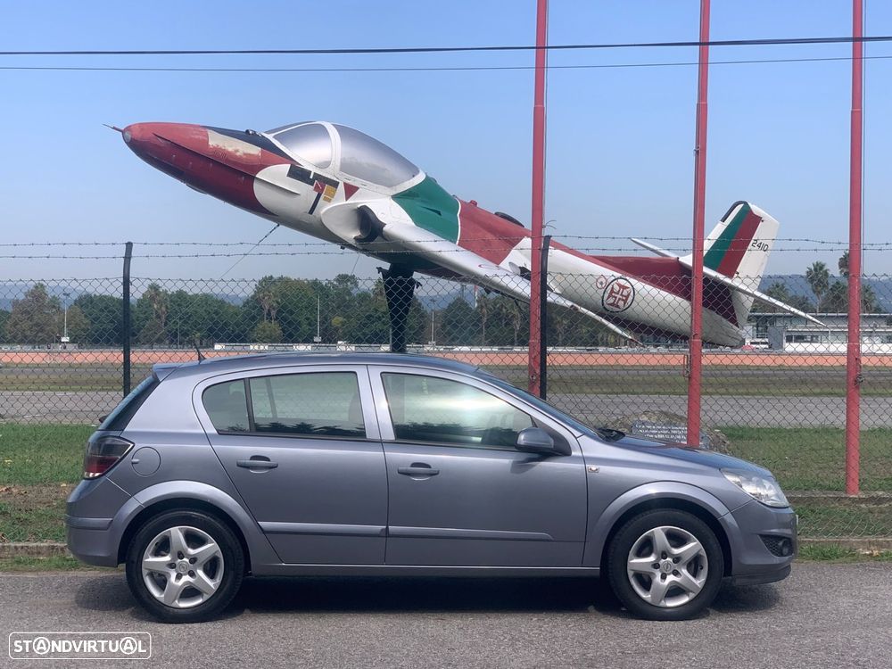 Usado Opel Astra 2007 - 3 900 EUR, 189 000 km - Standvirtual.com