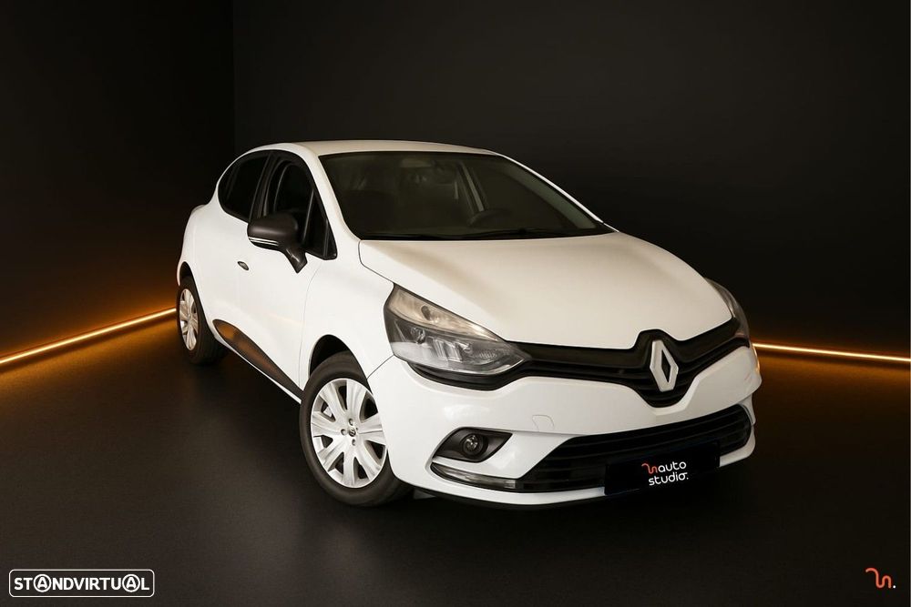 Usado Renault Clio 2018 - 9 800 EUR, 141 275 km - Standvirtual.com