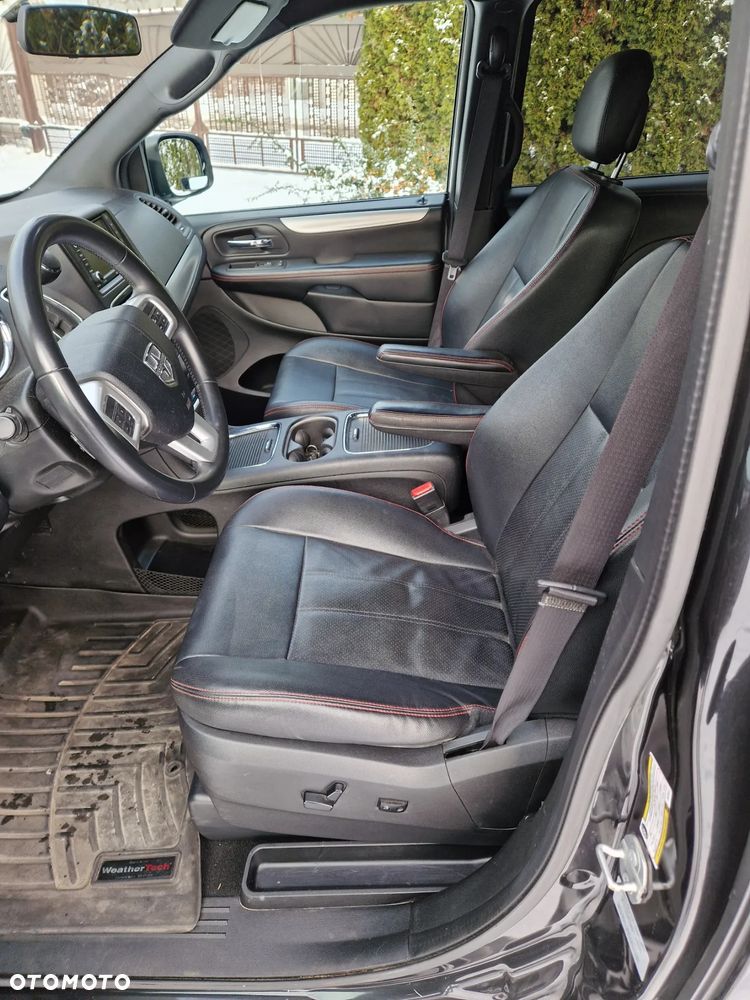 Używany Dodge Grand Caravan 2016 - 52 500 PLN, 148 000 km - Otomoto.pl