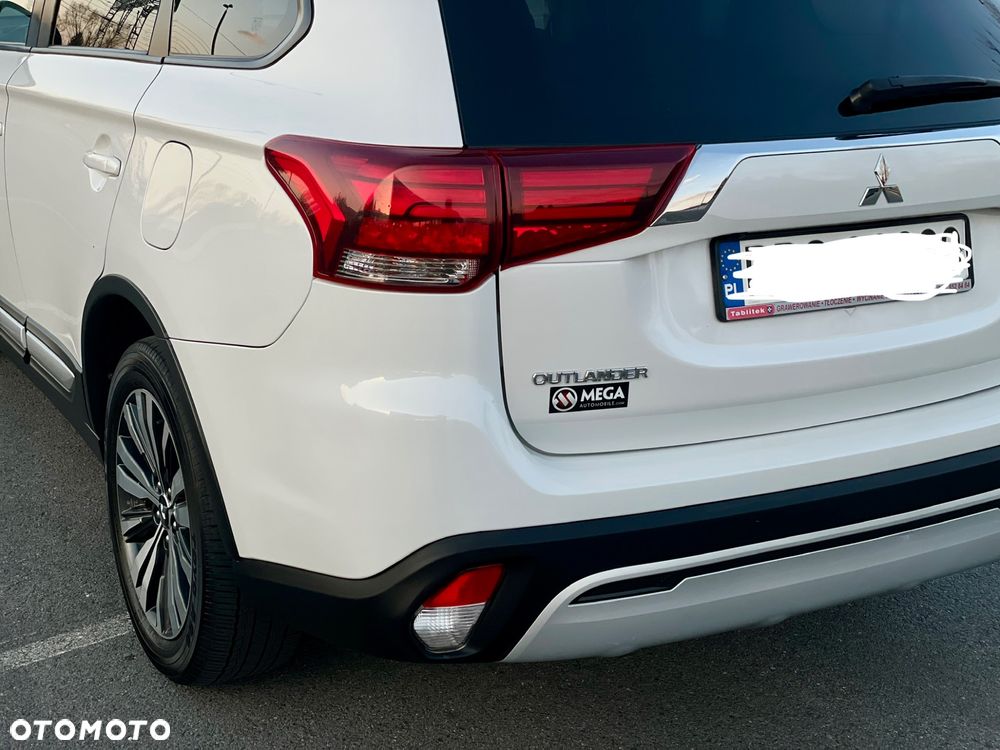Używany Mitsubishi Outlander 2020 - 87 900 PLN, 35 000 km - Otomoto.pl