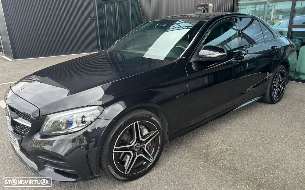 Usado Mercedes-Benz 300 2020 - 33 000 EUR, 140 000 km - Standvirtual.com