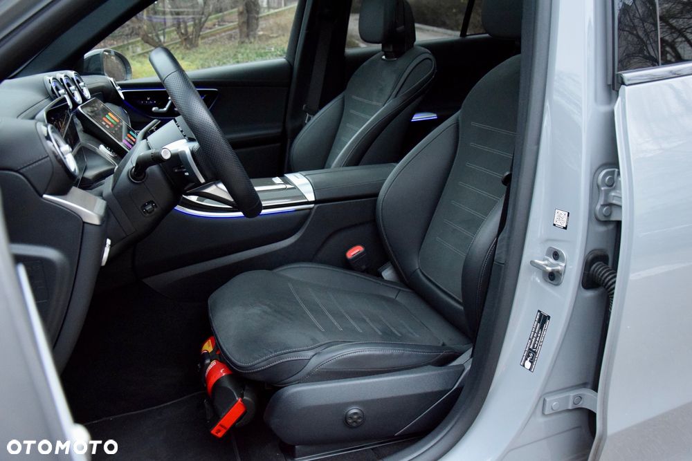Używany Mercedes-Benz GLC 2024 - 264 900 PLN, 34 400 km - Otomoto.pl