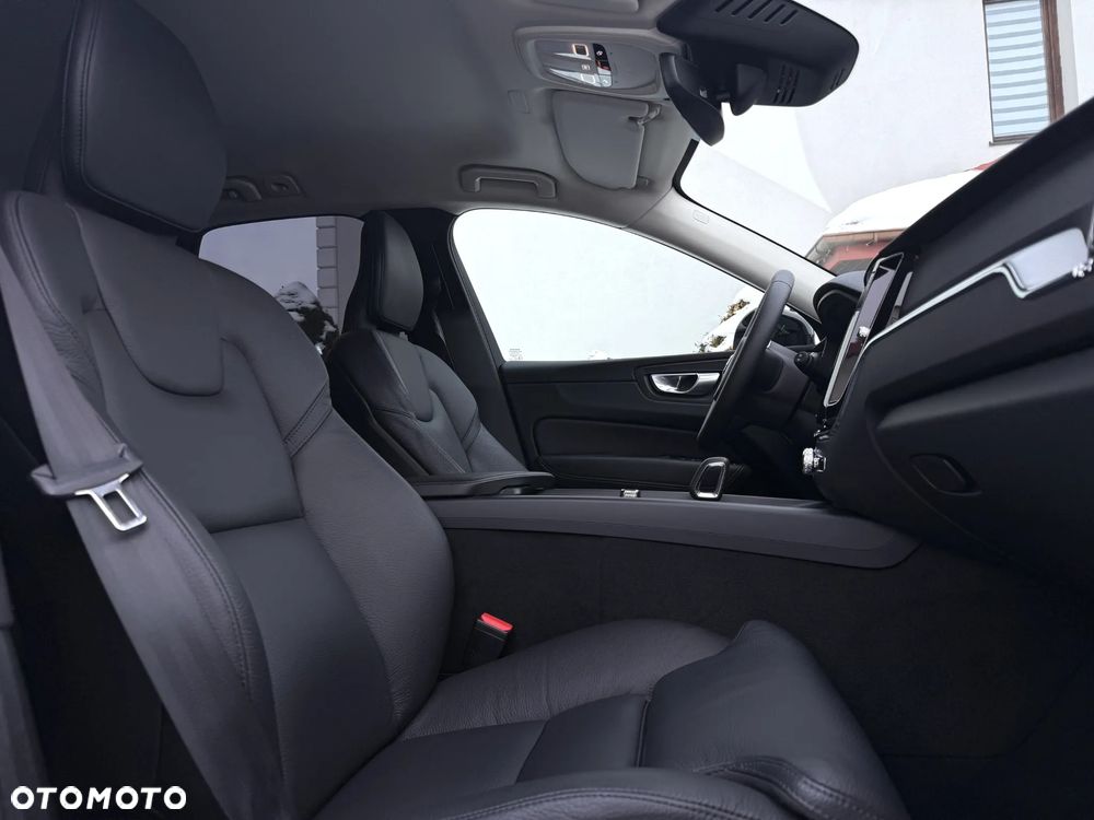 Używany Volvo XC 60 2024 - 159 800 PLN, 39 000 km - Otomoto.pl