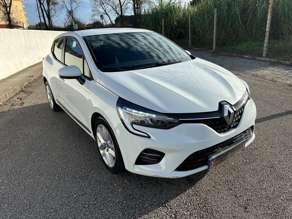 Usado Renault Clio 2021 - 15 900 EUR, 51 000 km - Standvirtual.com