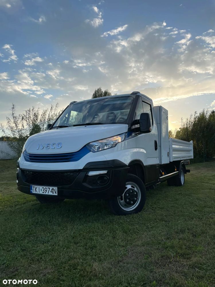 Używany Iveco Daily 35c14n 2020 - 75 000 PLN, 33 000 km - Otomoto.pl