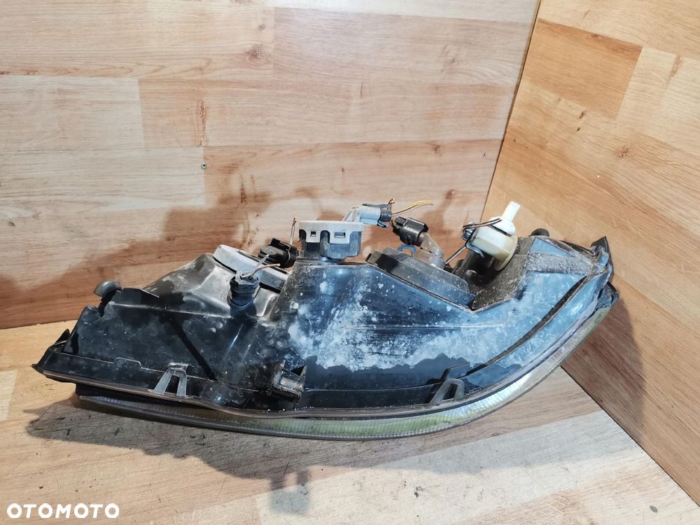 Używany Lampy przednie - 99 PLN - Otomoto.pl