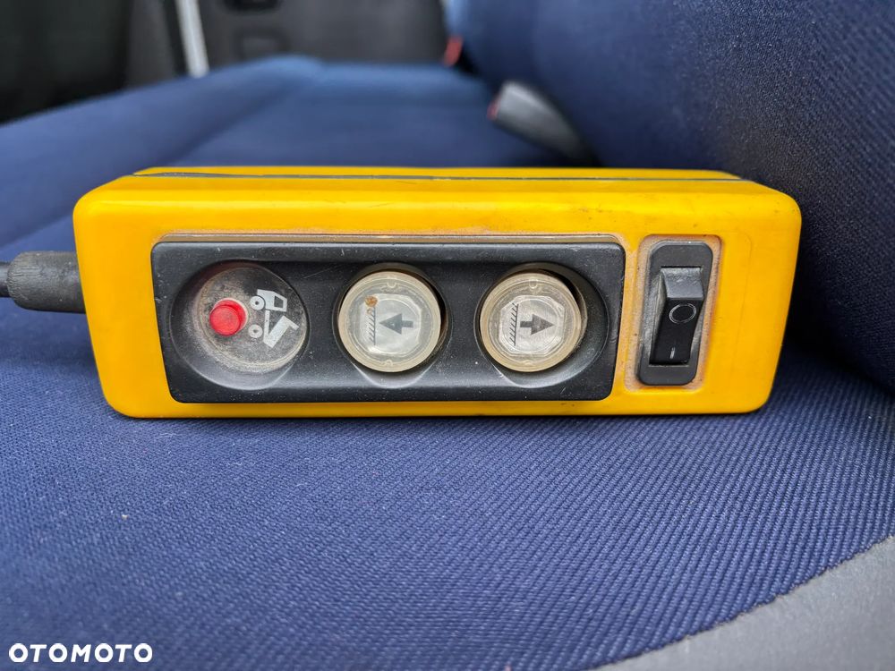 Używany Iveco Daily 35C12 2007 - 46 000 PLN, 215 000 km - Otomoto.pl