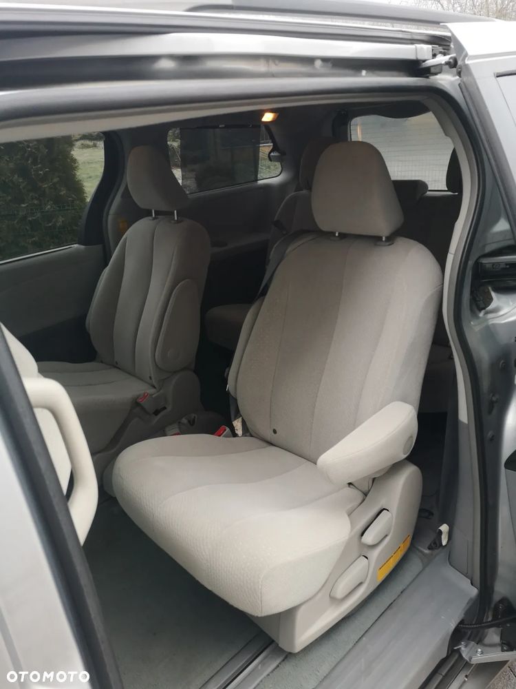 Używany Toyota Sienna 2014 - 66 900 PLN, 160 590 km - Otomoto.pl
