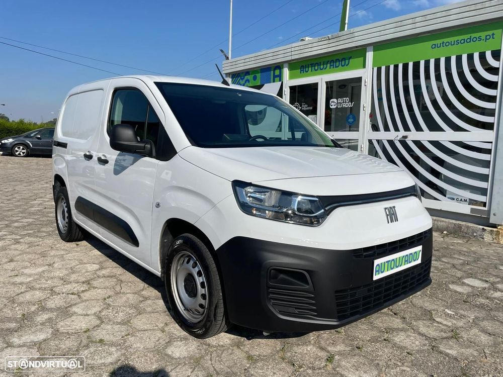 Usado Fiat Doblò Cargo 1.5 BlueHDI 100cv 2023 - 16 990 EUR, 30 416 km ...